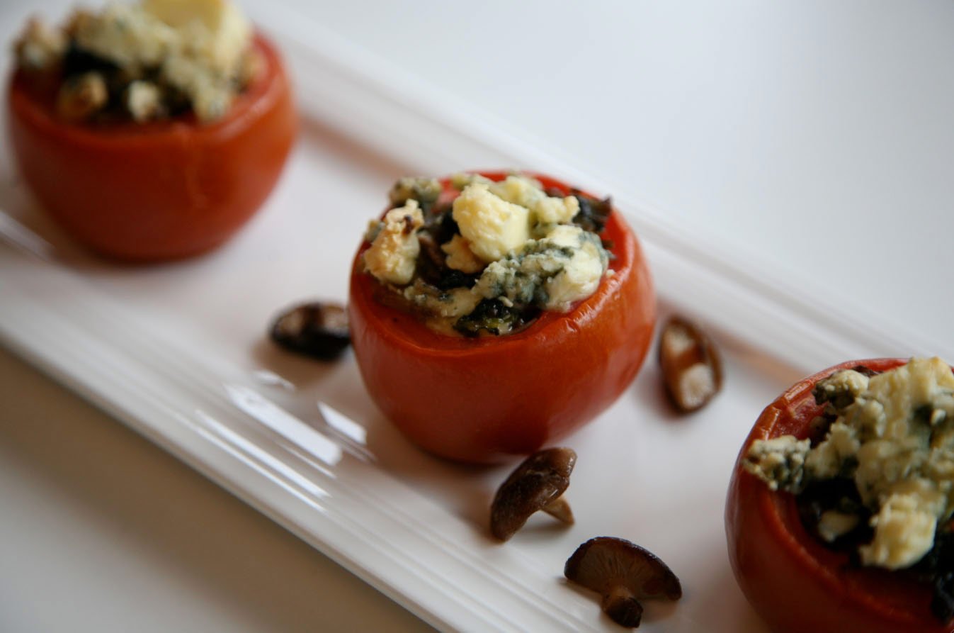 Täytetyt tomaatit - Puhtaasti Kotimainen